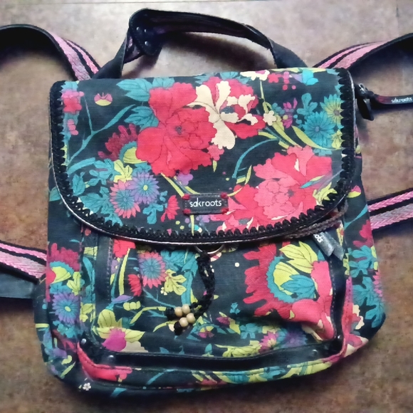 Sakroots | Bags | Sakroots Artist Circle Canvas Convertible Backpack ...